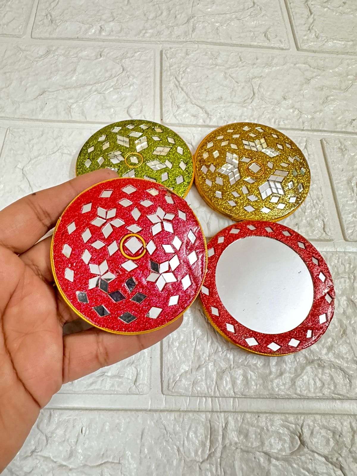 Haldi & Mehndi Favors Handmade Lac Compact Mirrors, Bridesmaid Gifts ...
