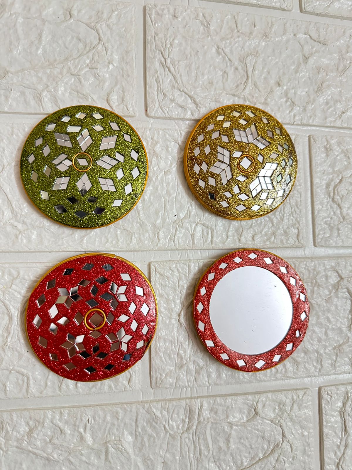 Haldi & Mehndi Favors Handmade Lac Compact Mirrors, Bridesmaid Gifts ...